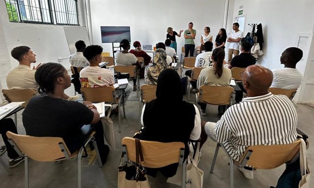 UPO y Andalucía Acoge lanzan plan de formación para intérpretes de ...