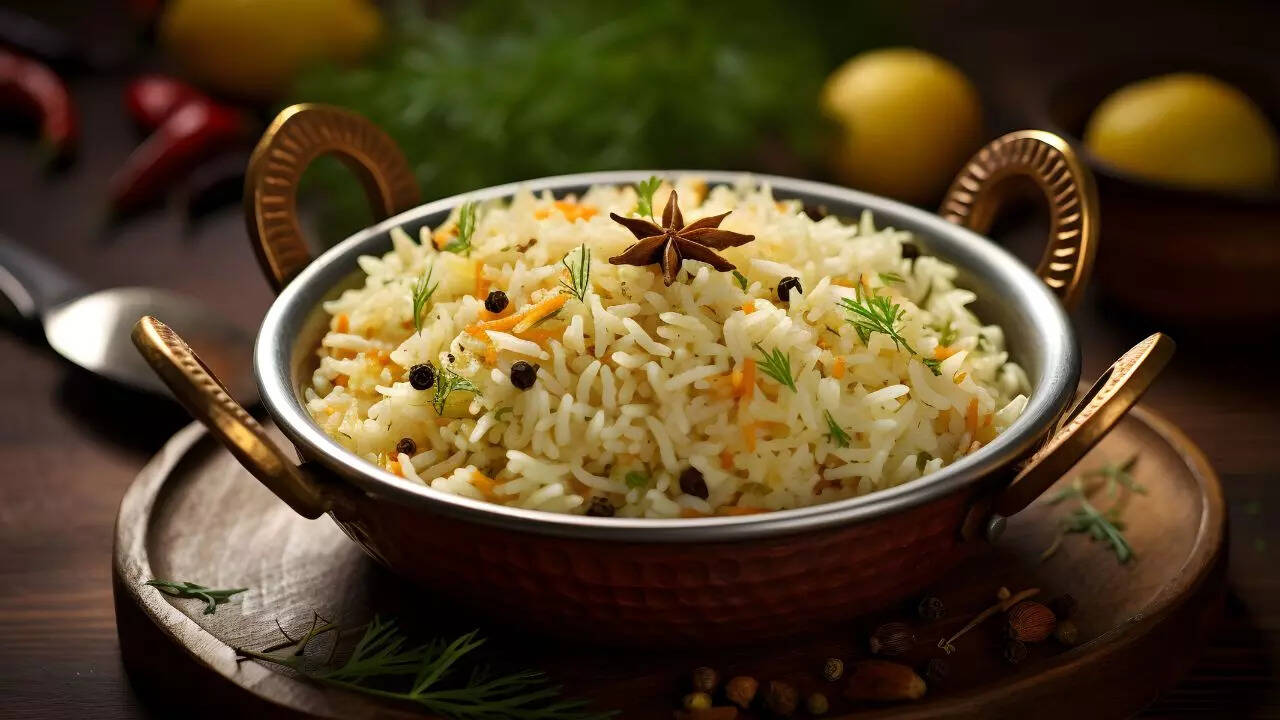 Why is it good to eat cold leftover rice?