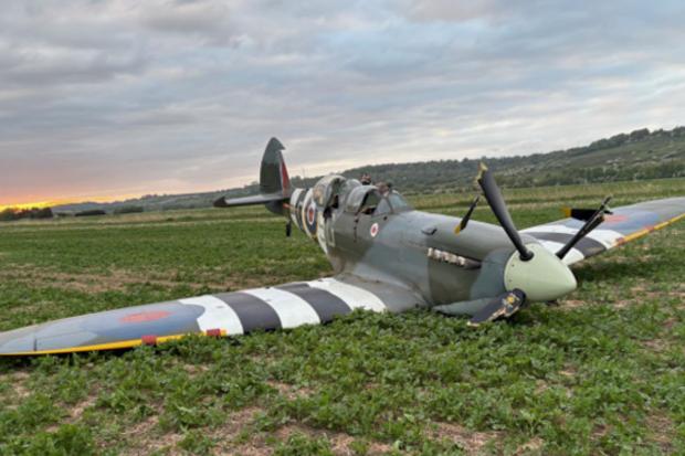 Vintage spitfire forced to land near Hythe after engine failure