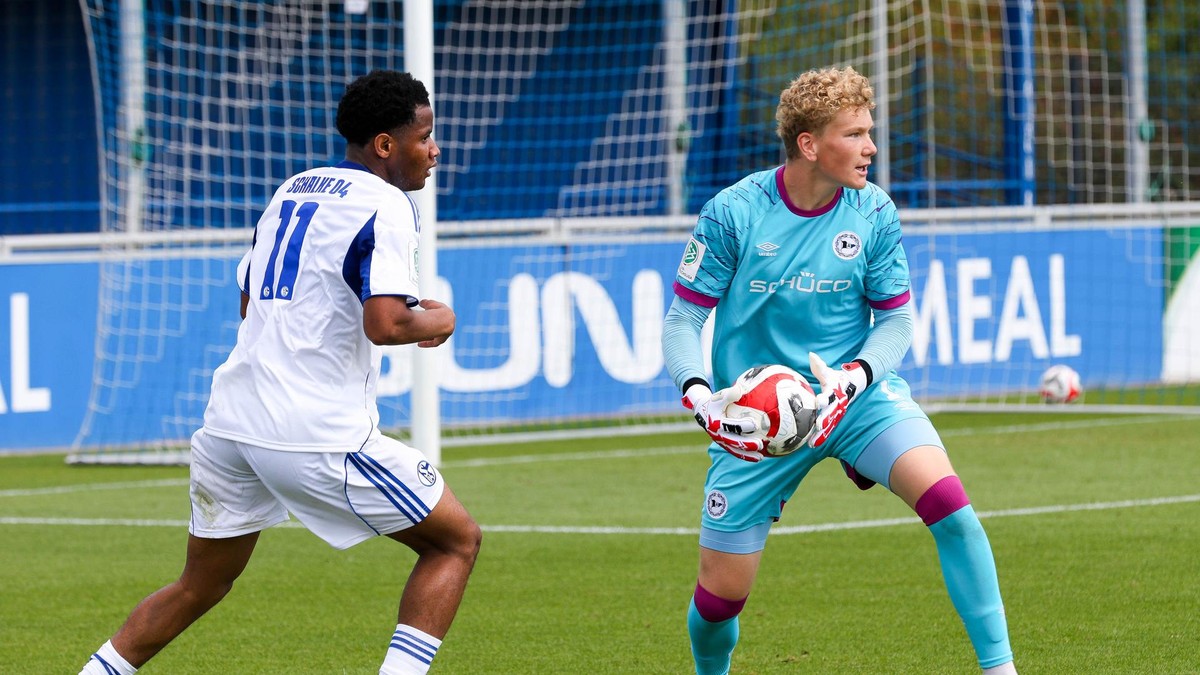 „Ich halte es wie Huub“: Elgerts Extra-Schicht für Schalkes U19