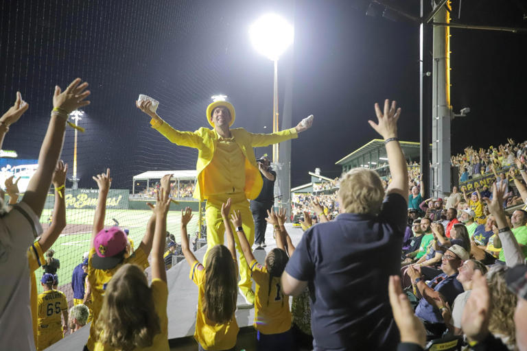 Nebraska athletics to host Savannah Bananas at Memorial Stadium