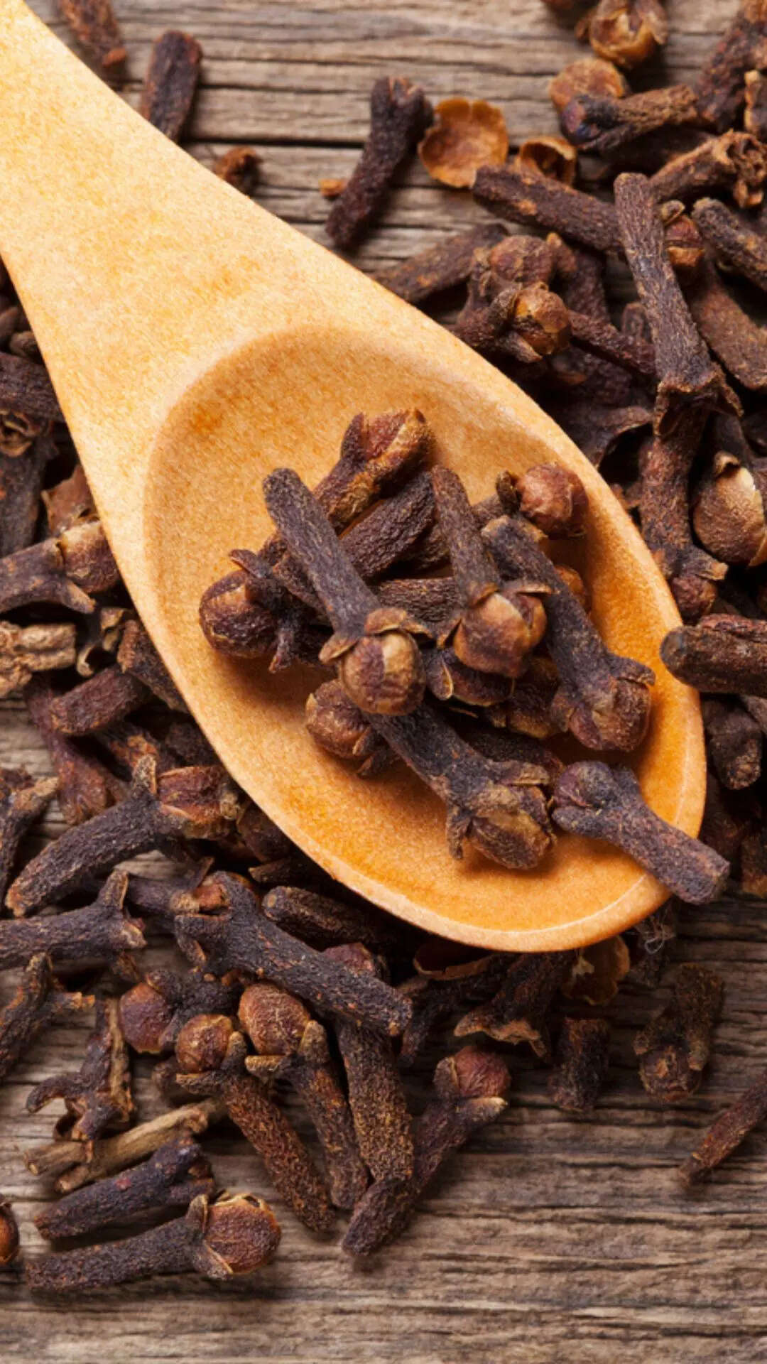 5 benefits of eating 1 clove in the morning