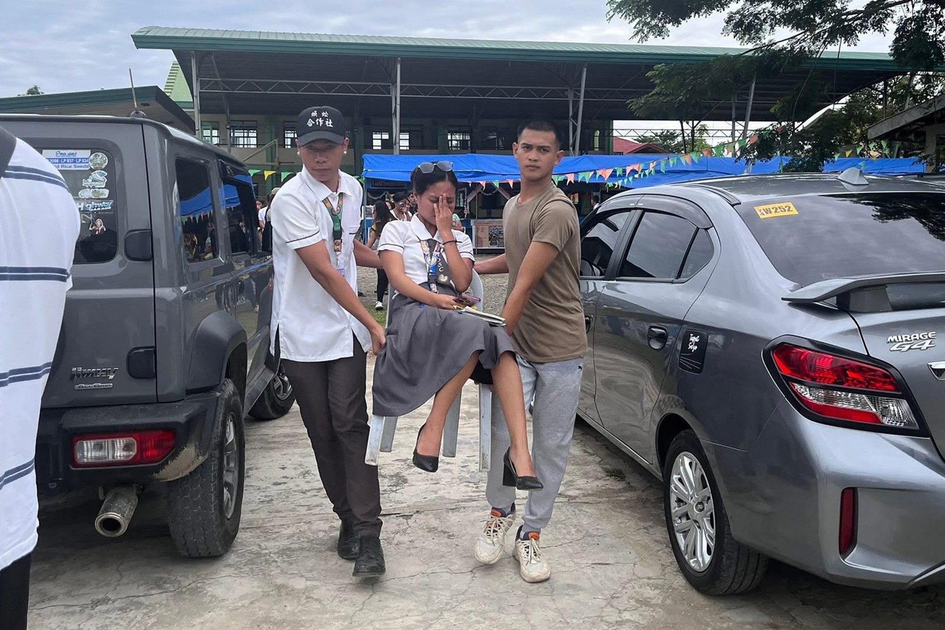 Tsunami alert after 7.4 quake shakes the Philippines