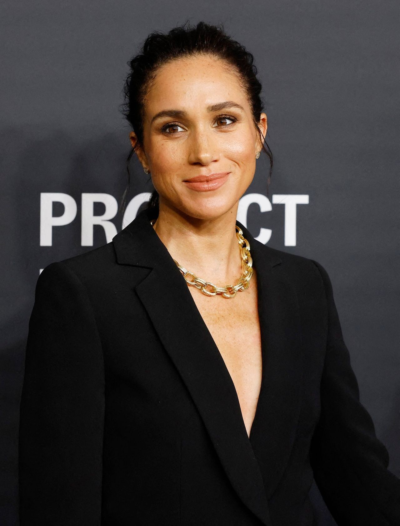 World Mental Health Day: Discover how a handful of nuts a day can ...