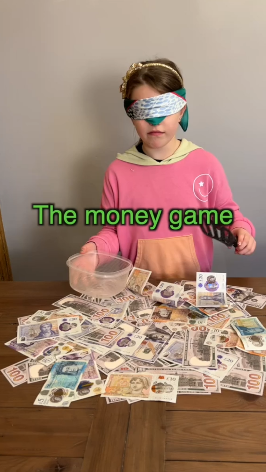 Family Money Scoop Game – Fun, Fast, and Full of Surprises