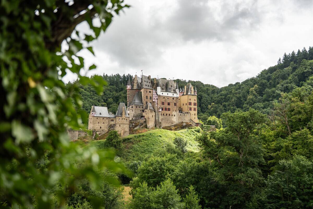 Famous castles around the world then and now