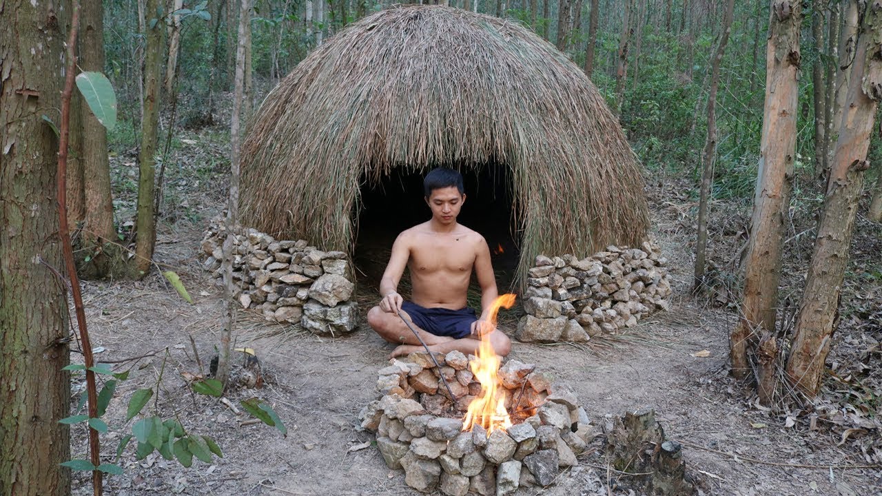 Défi de survie de 20 jours dans la forêt tropicale grâce à des ...