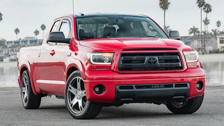 10 Ridiculously Fast Pickup Trucks