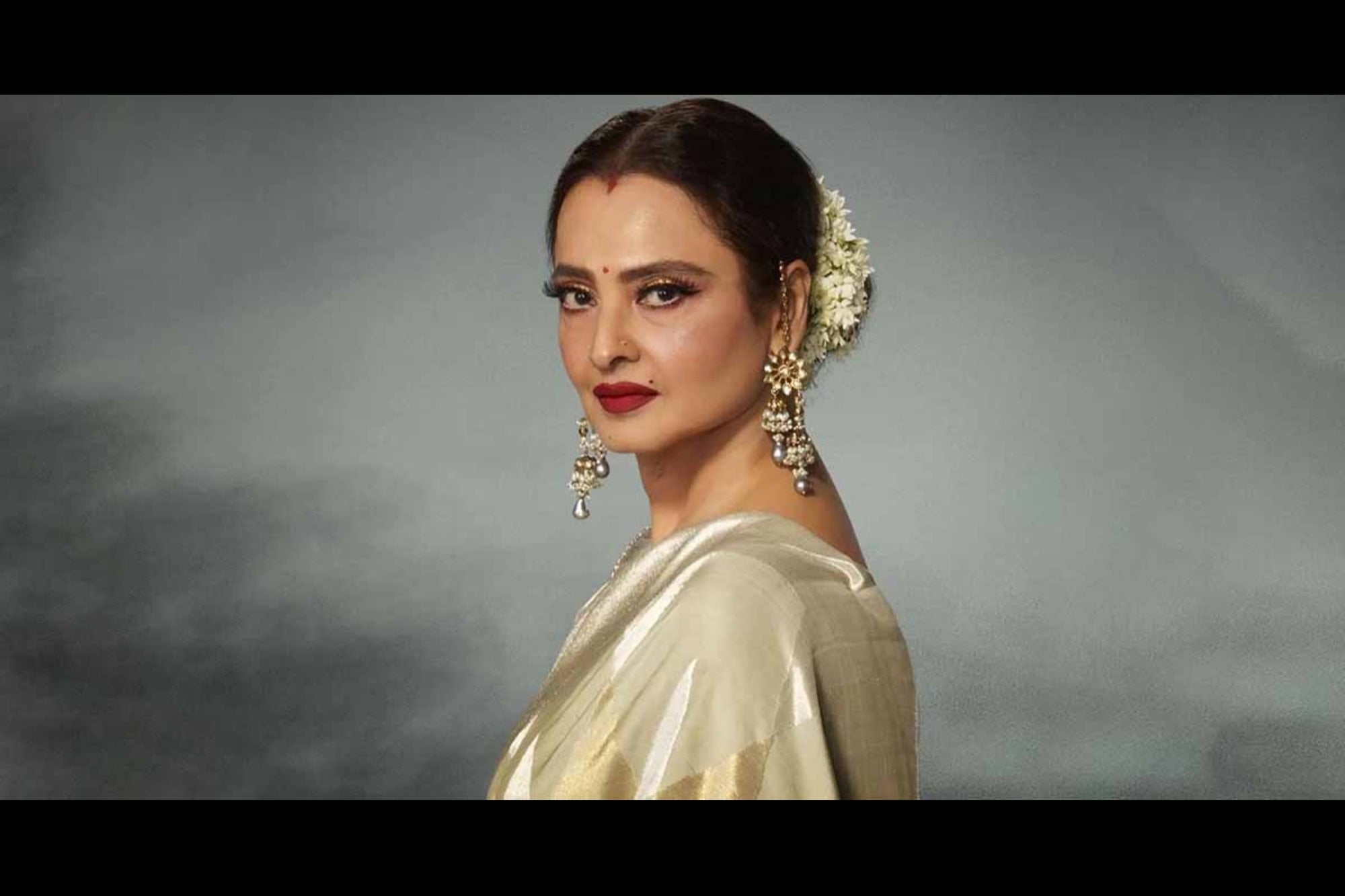 Timeless Lessons from Rekha: The Evergreen Icon Who Redefined Reinvention