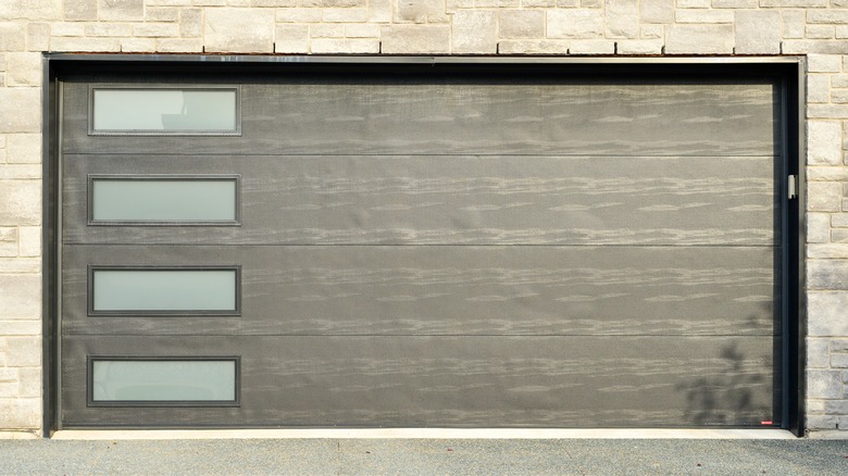 10 Modern Garage Door Ideas To Consider For Your Home