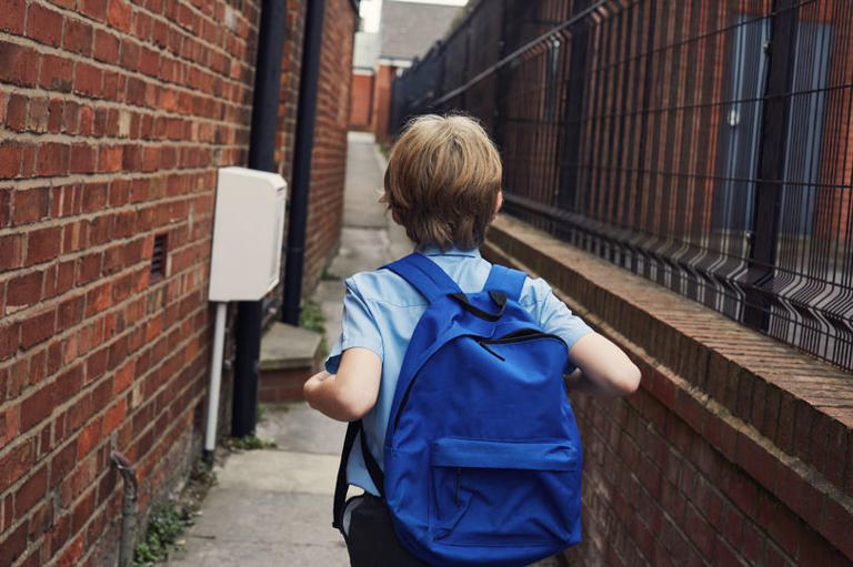 NSPCC explains legal age for leaving children home alone during ...