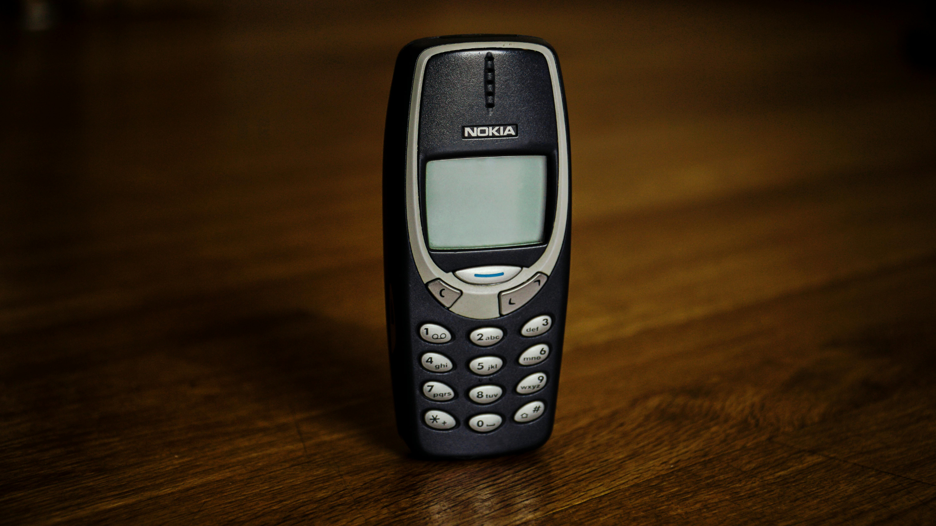 10 Forgotten Cell Phone Manufacturers & 10 That Rule The Industry