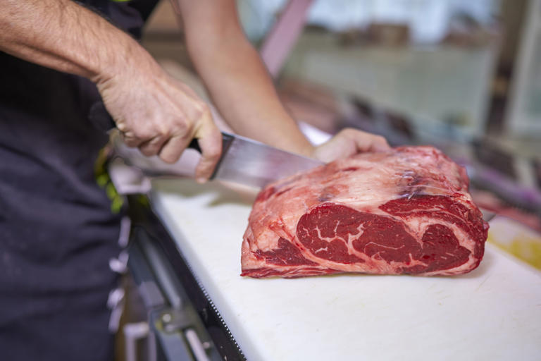 How to cook the perfect steak in a pan - timing, tips and common ...