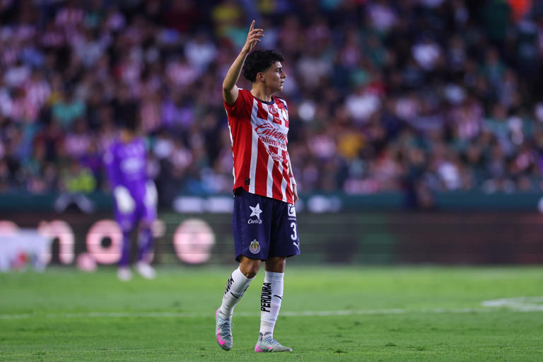 Mexico's fiercest soccer rivalry hits Arizona. How to watch, get tickets