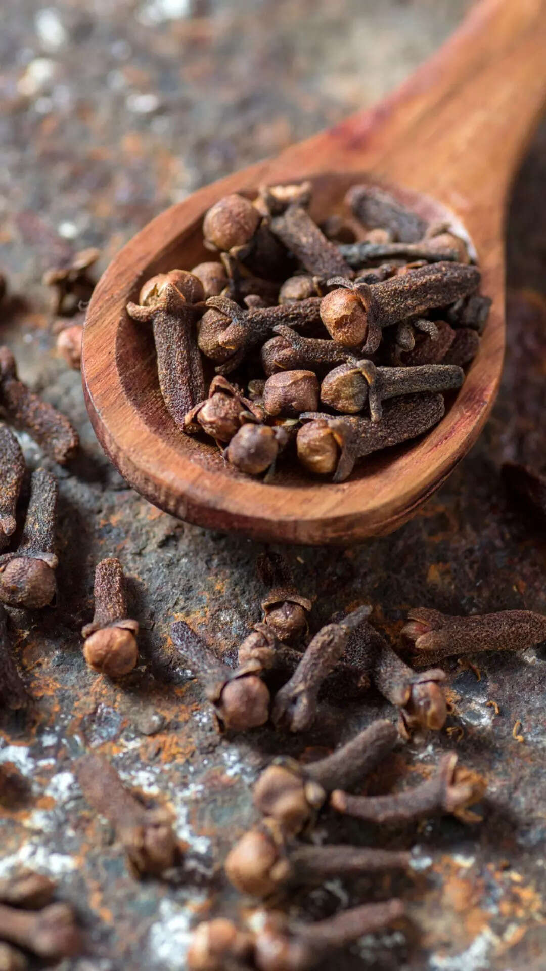 5 benefits of eating 1 clove in the morning