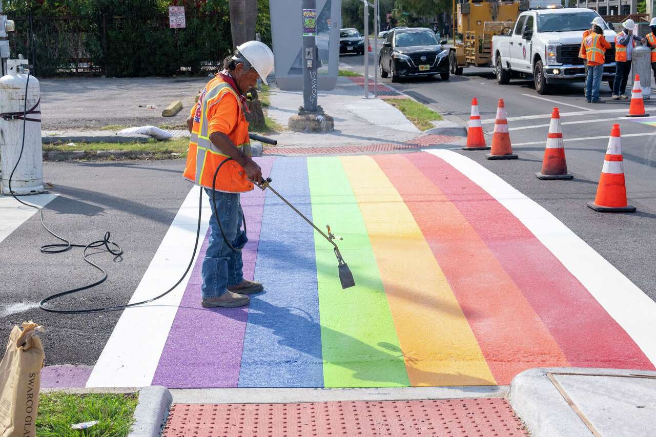 Houstonians push back against plans to erase Montrose rainbow crosswalk