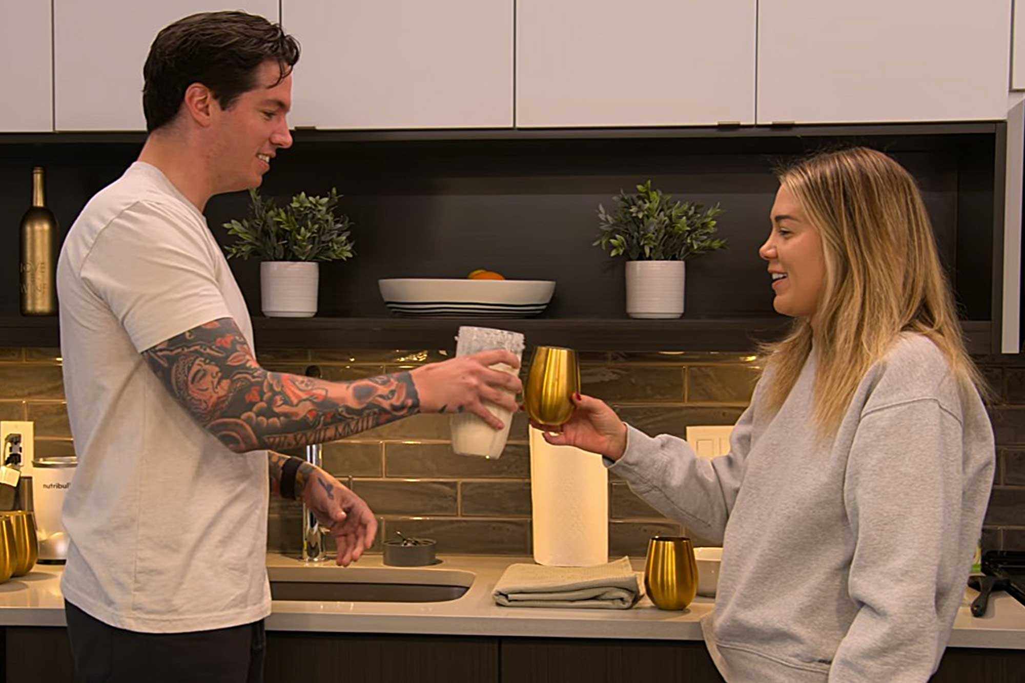 “Love Is Blind” season 9's Jordan defends his daily chicken-lemonade smoothie: 'I have no good ...