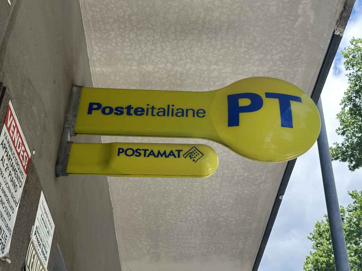 Poste Italiane, cosa cambia dall’1 maggio 2026: addio a questi servizi