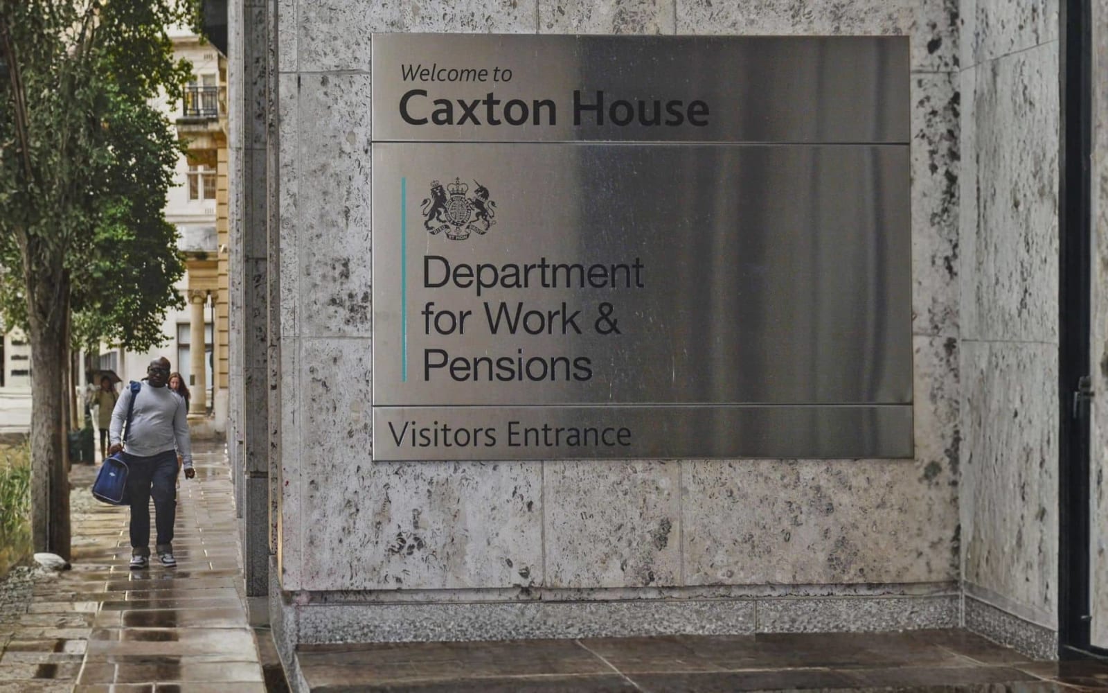 DWP Launches Nationwide Plan to Help 300,000 People Return to Work