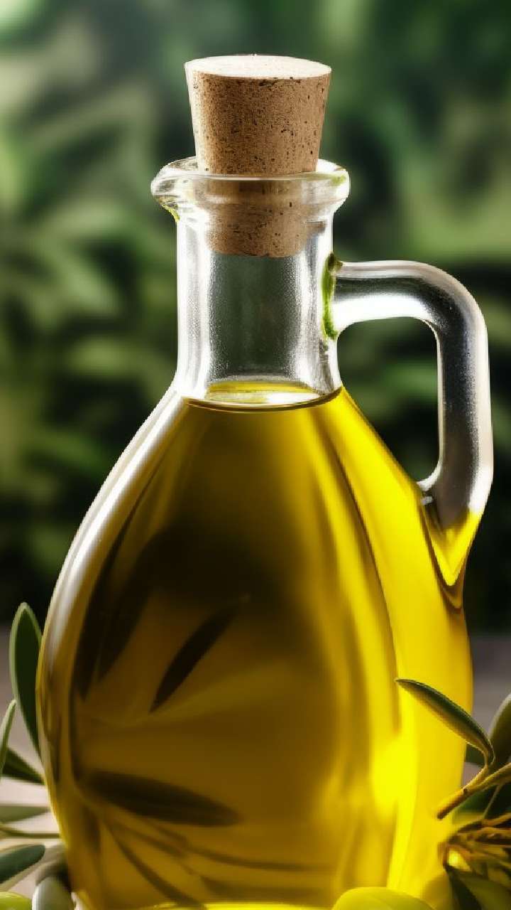 Tips To Apply Jojoba Oil On Hair For Maximum Benefits