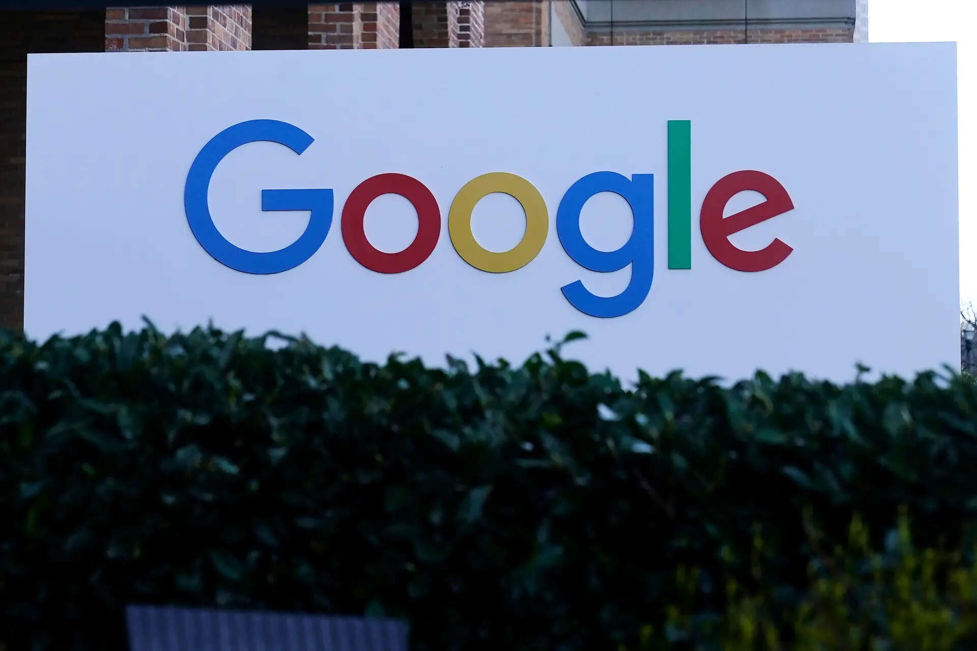 UK watchdog targets Google's 'strategic' role in search ads and a ...