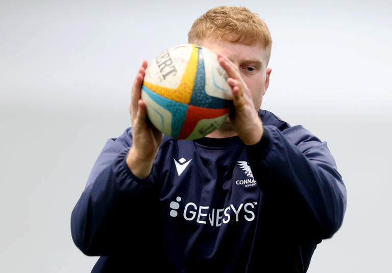 O'Brien in, Prendergast captain again as Connacht name team for Cardiff