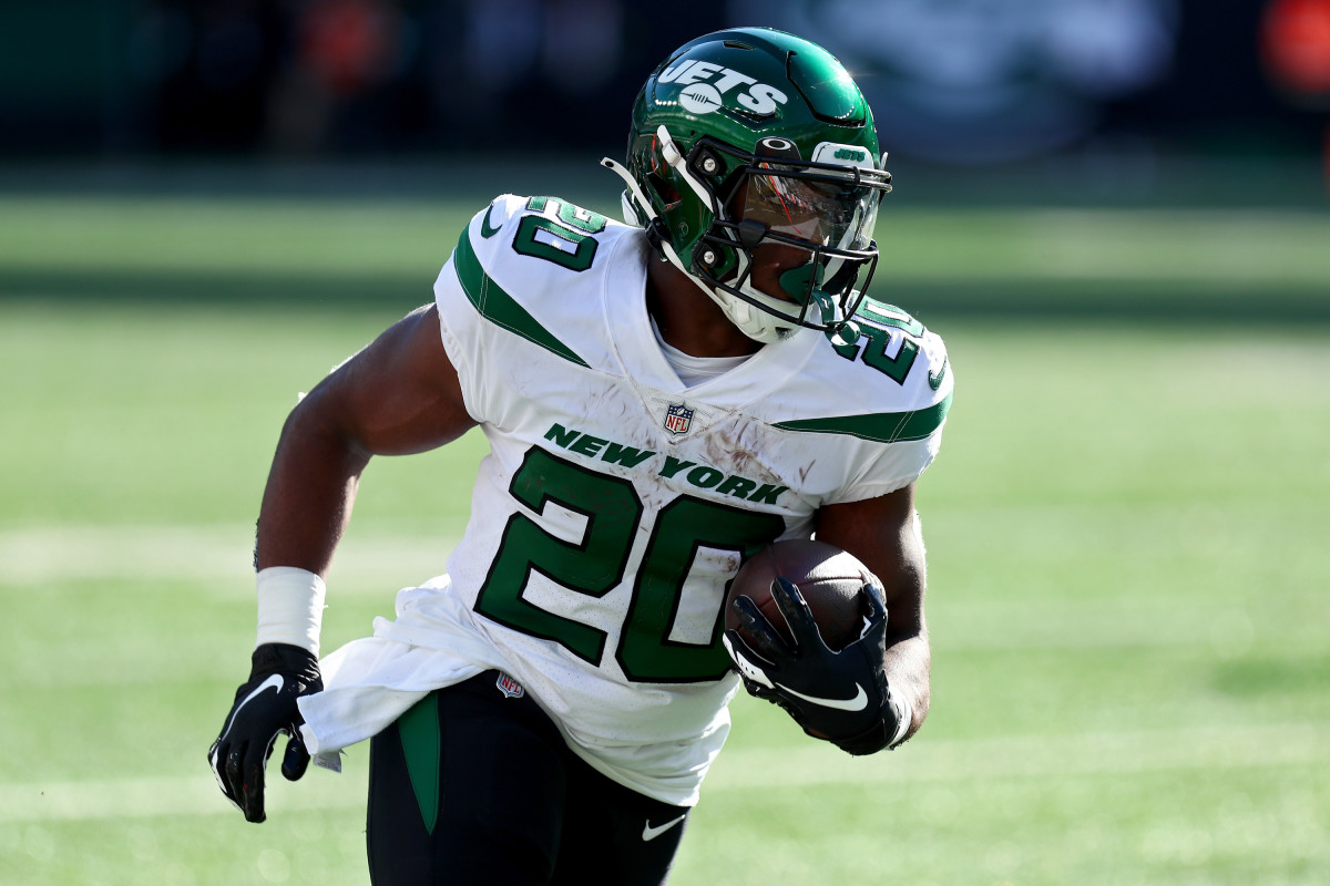 Jets spark 'tanking' rumors with Breece Hall decision