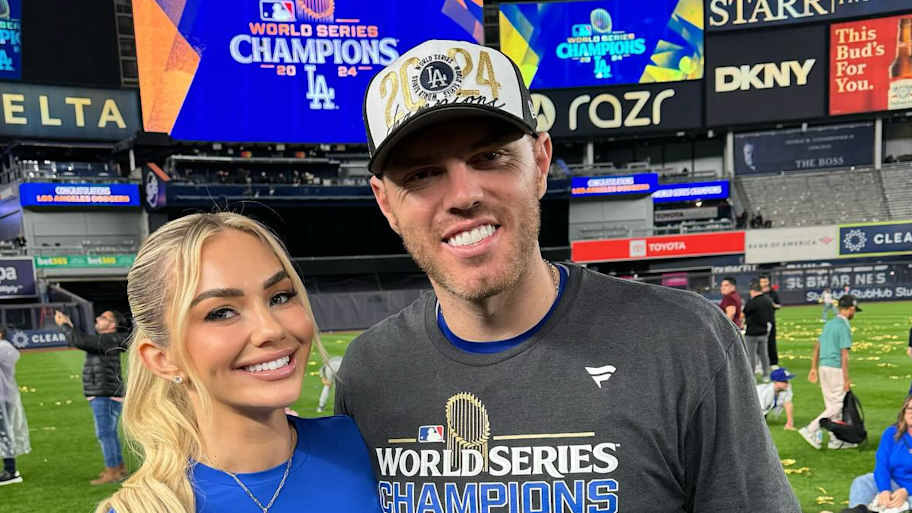 Freddie Freeman’s wife Chelsea crushes custom fit celebrating win with ...