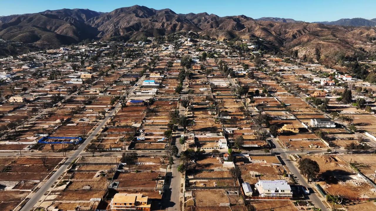 CA: Pacific Palisades Rebuilding Slowly Eight Months After the Fire ...