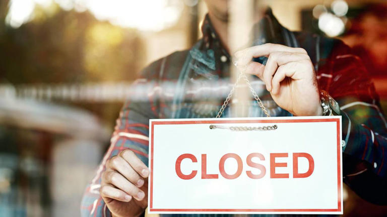 70-year-old furniture chain, Circle Furniture, abruptly closes, no ...