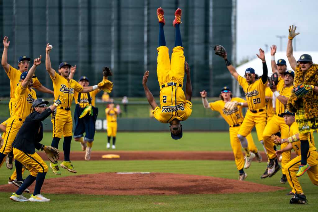 Party Animals vs Loco Beach Coconuts: Banana Ball hits Milwaukee