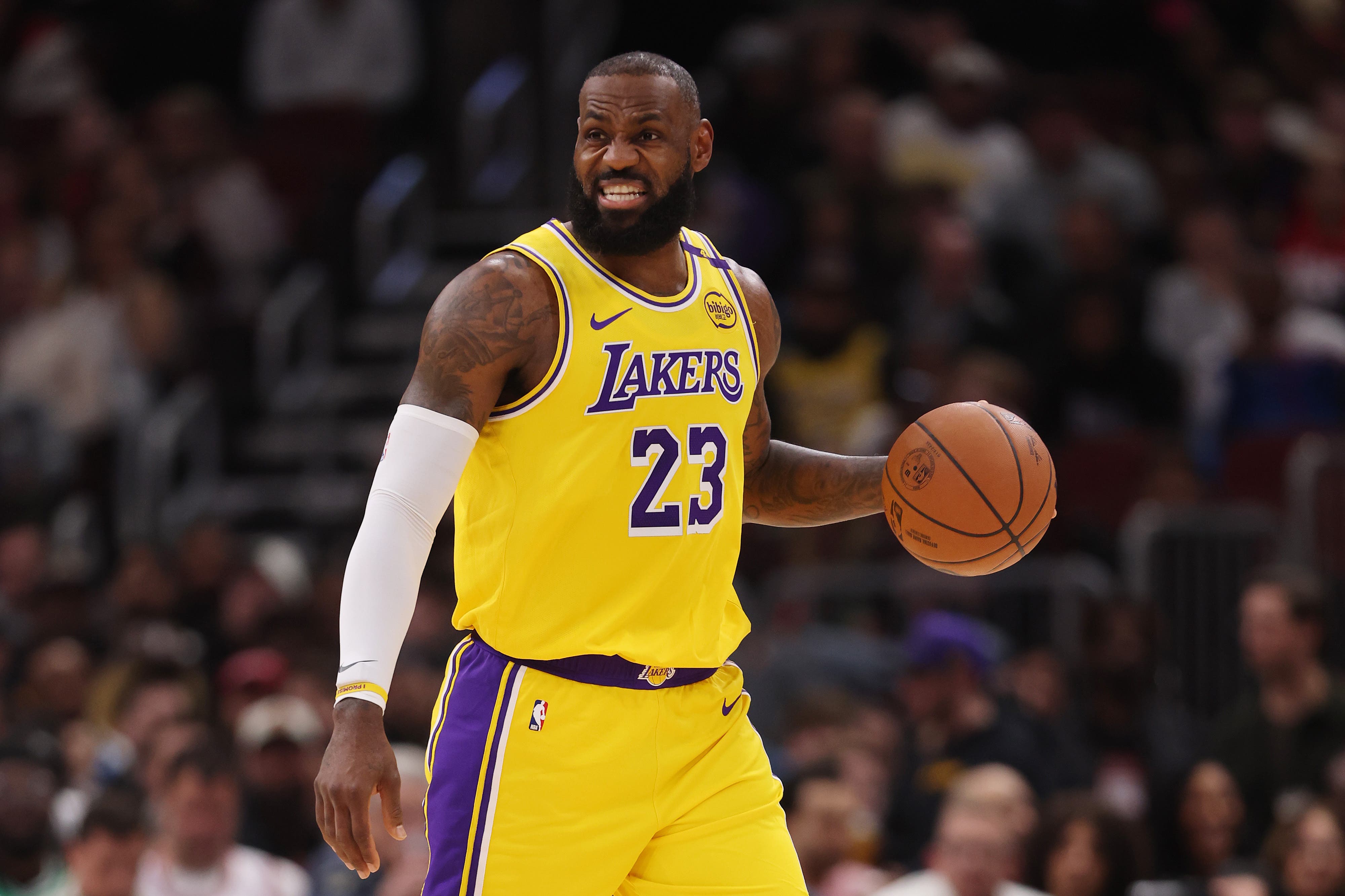 NBA insider delivers Lakers bad news on LeBron James injury