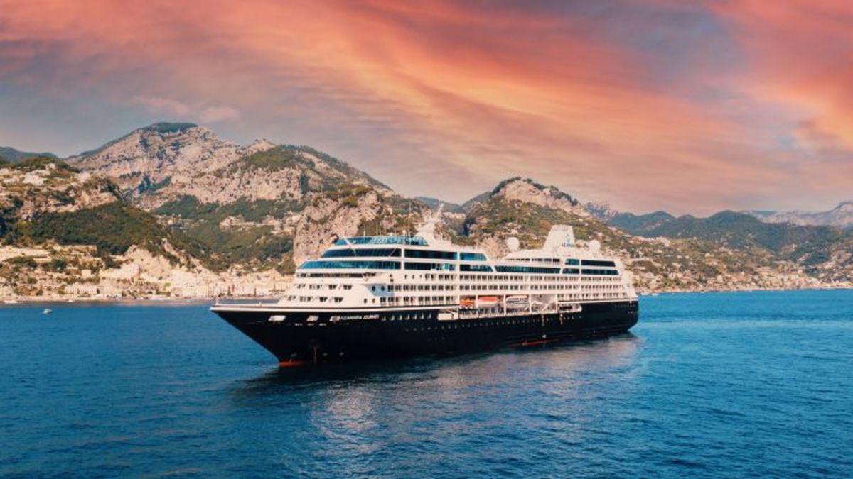 This small-ship cruise line owns destination immersion after dark
