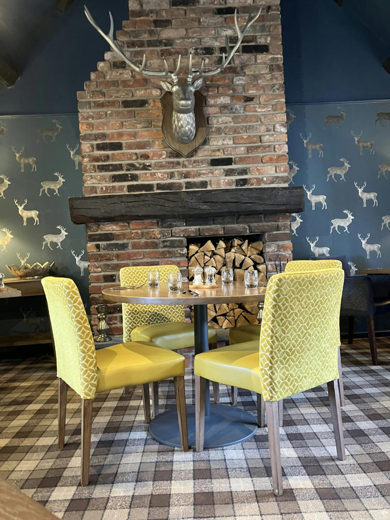 Manor House Hotel and Spa, Alsager: I stayed for one night, here’s my ...