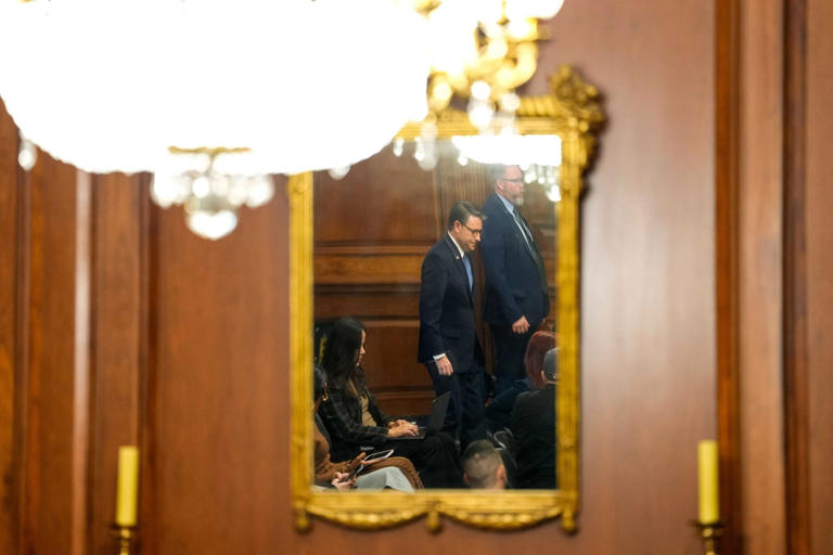 Dem lawmaker rips Mike Johnson for running scared with latest move