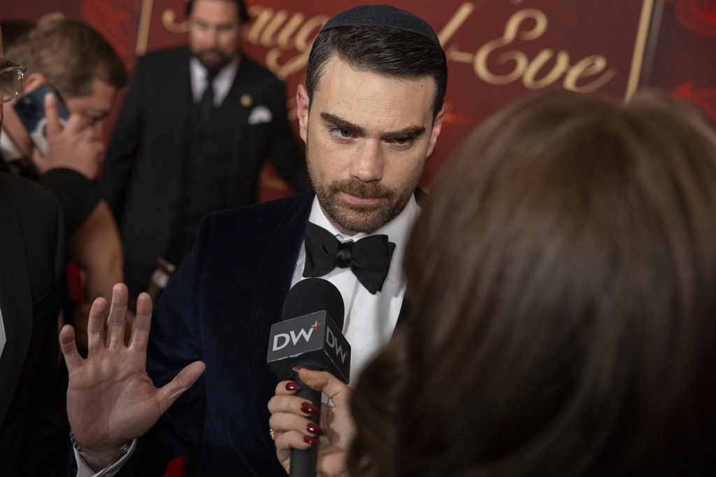 Ben Shapiro Warns the ‘Conspiratorial Right’ Is Taking Over Social Media