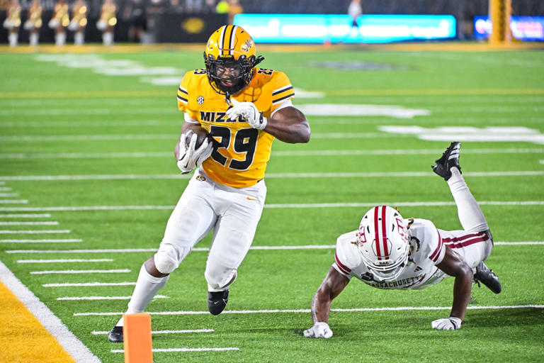 College Football Week 7 Picks, Preview: What To Expect in OSU-Illinois ...