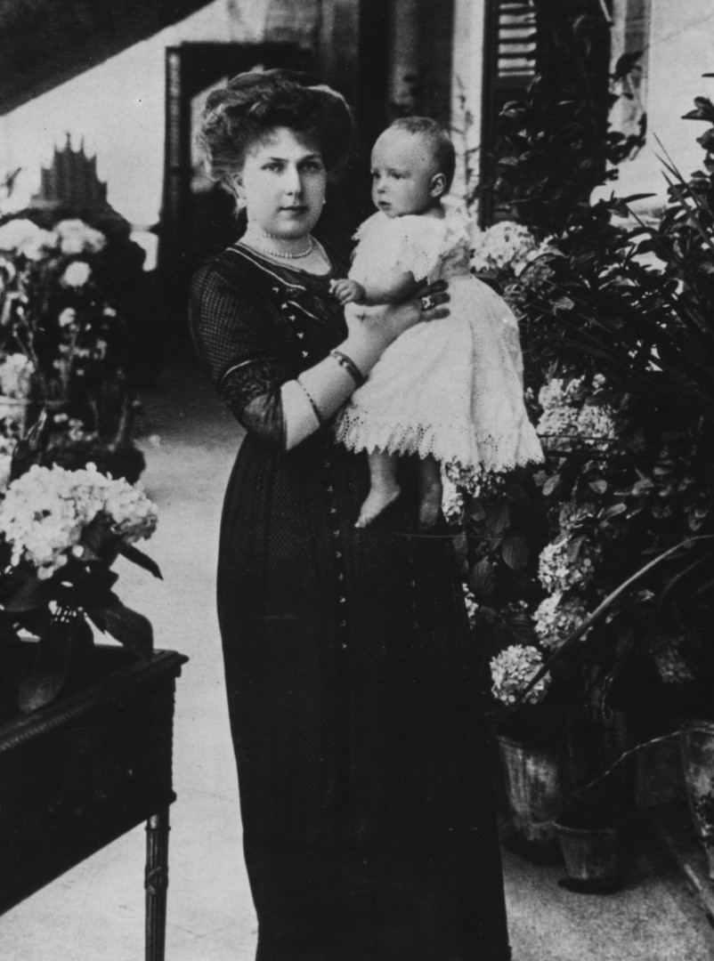Thirty times royal babies ruled cuteness
