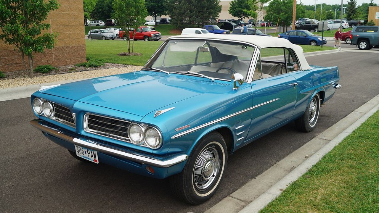 How the 1963 Pontiac Tempest LeMans surprised engineers