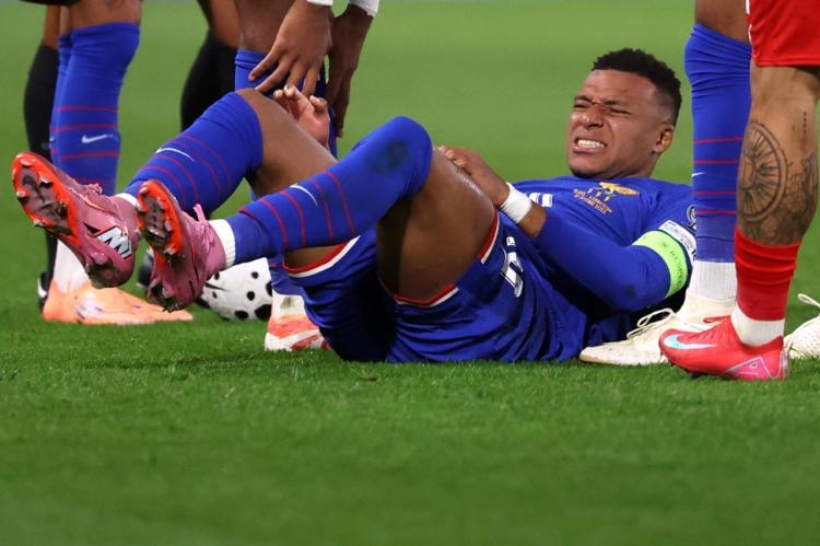 France - Azerbaïdjan. Inquiétude pour Kylian Mbappé, touché à la ...