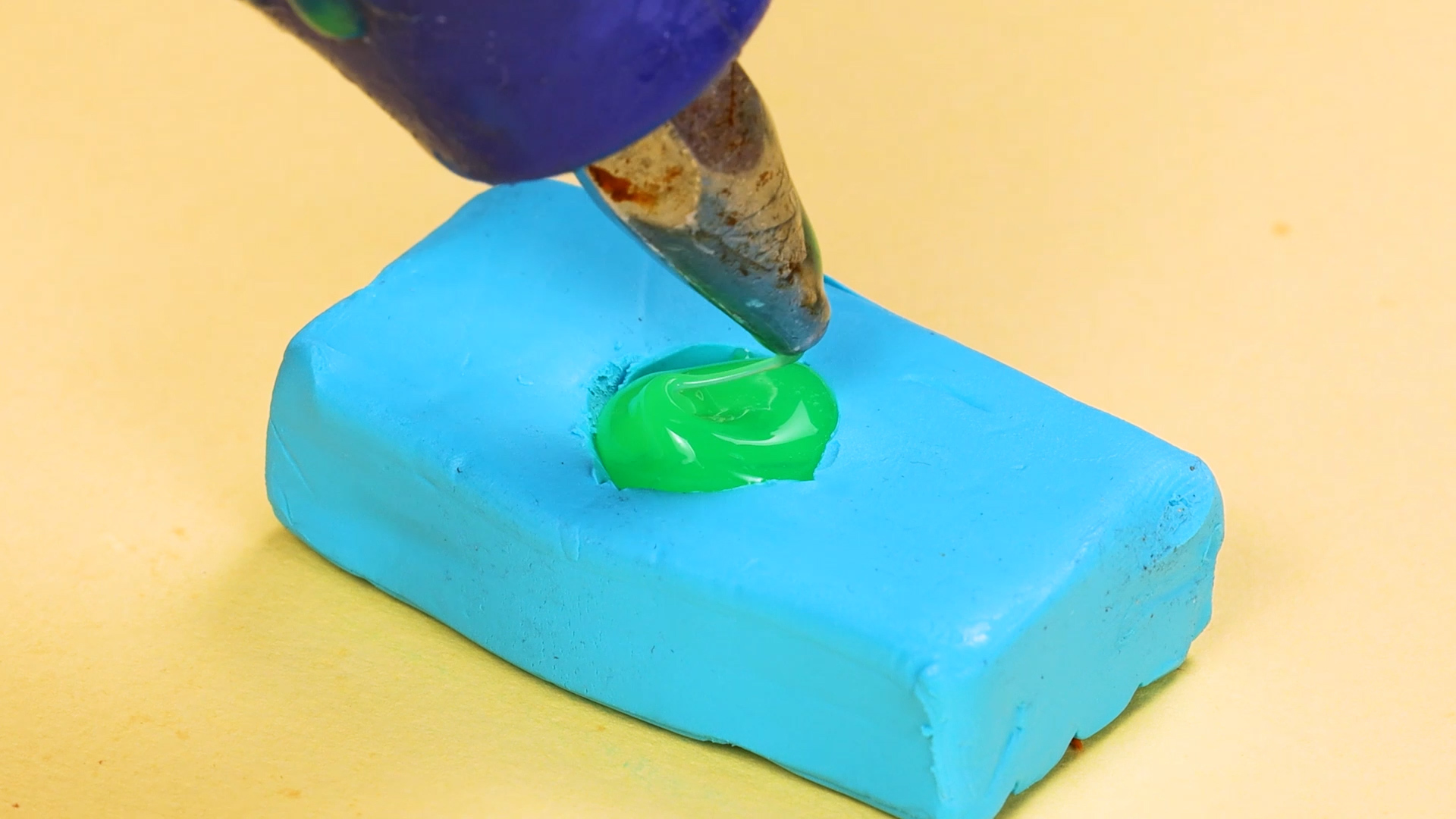 Discover the Unexpected uses of a Glue Gun