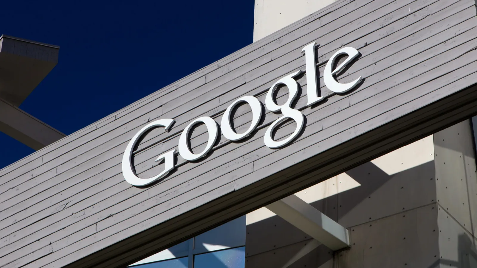 Google and OpenAI employees call for rules on military AI