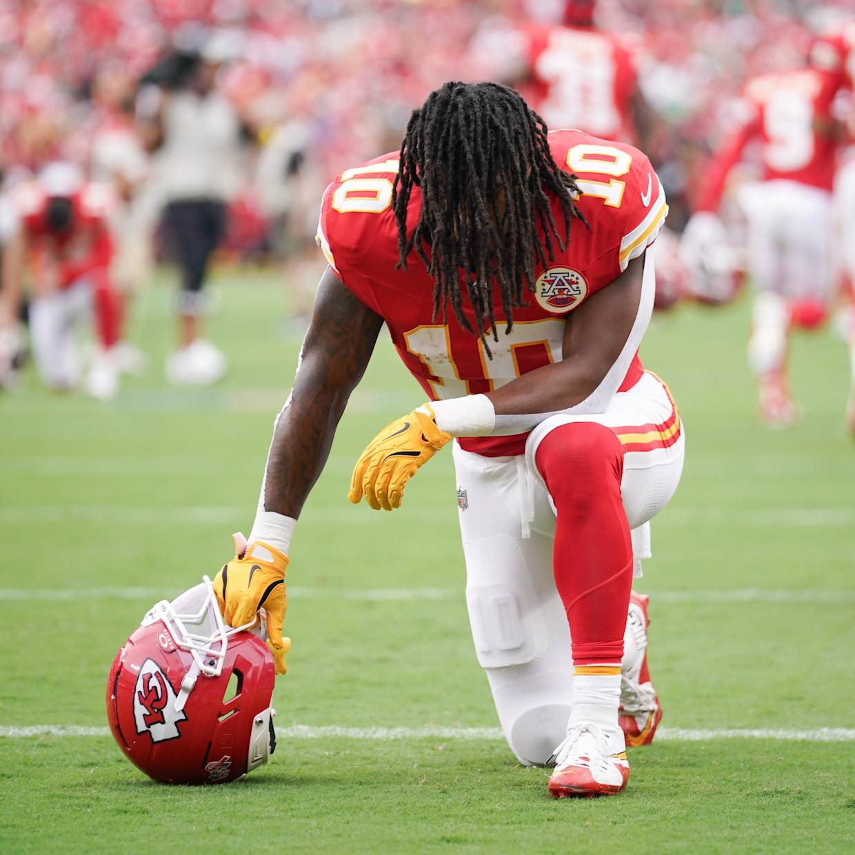 9 Players With Most Rushing Touchdowns in a Season; Holmes Edges Out