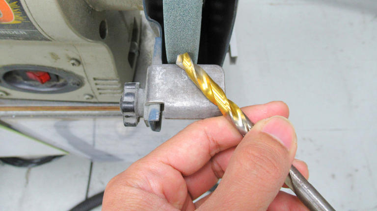 The Best Method For Sharpening Dull Drill Bits To Bring Them Back To Life