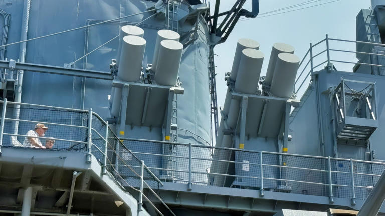 A US Navy Iowa-class battleship hit and nearly ‘sliced off the bow’ of ...