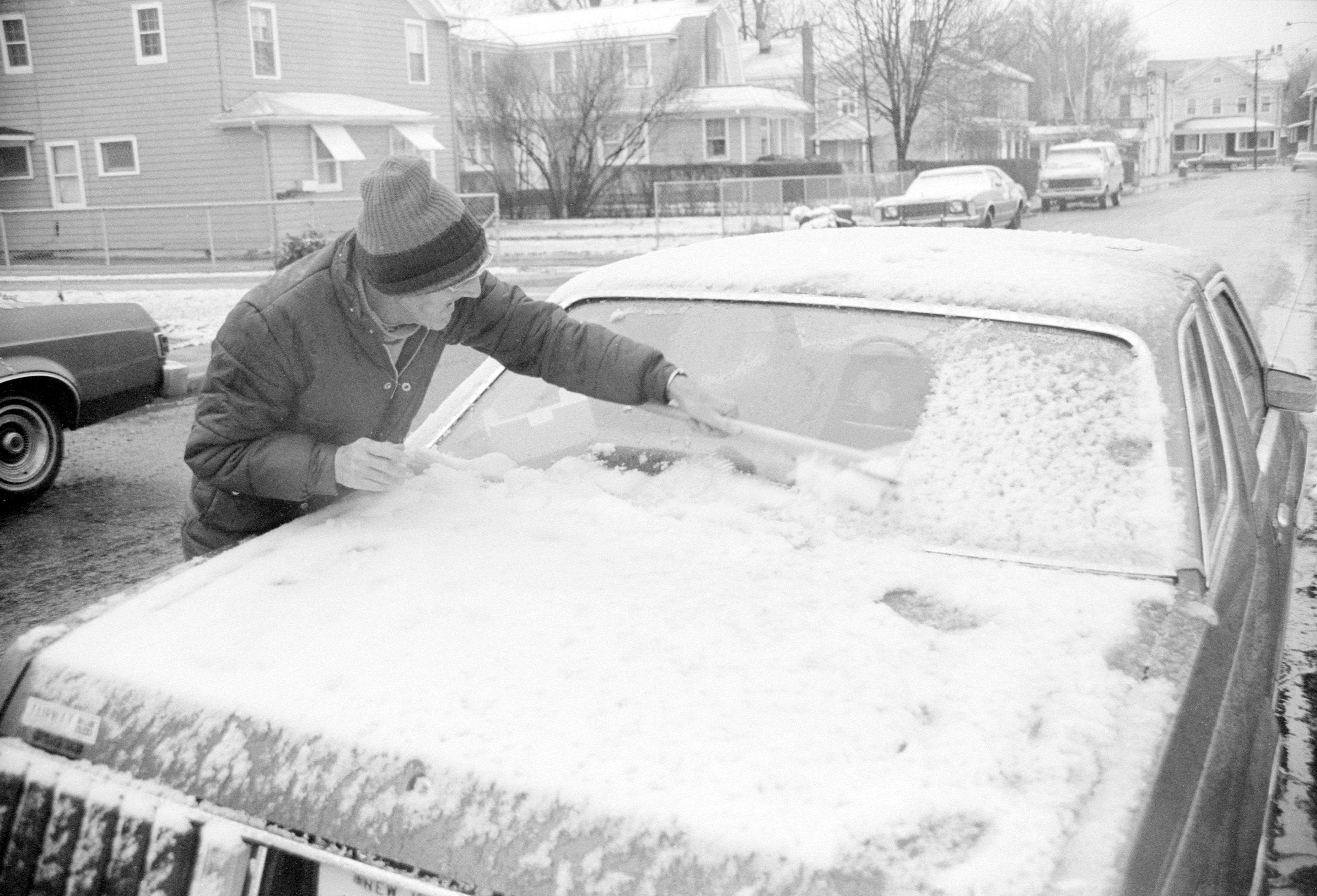 Need to warm up your car during winter storm? Be careful with Alabama law