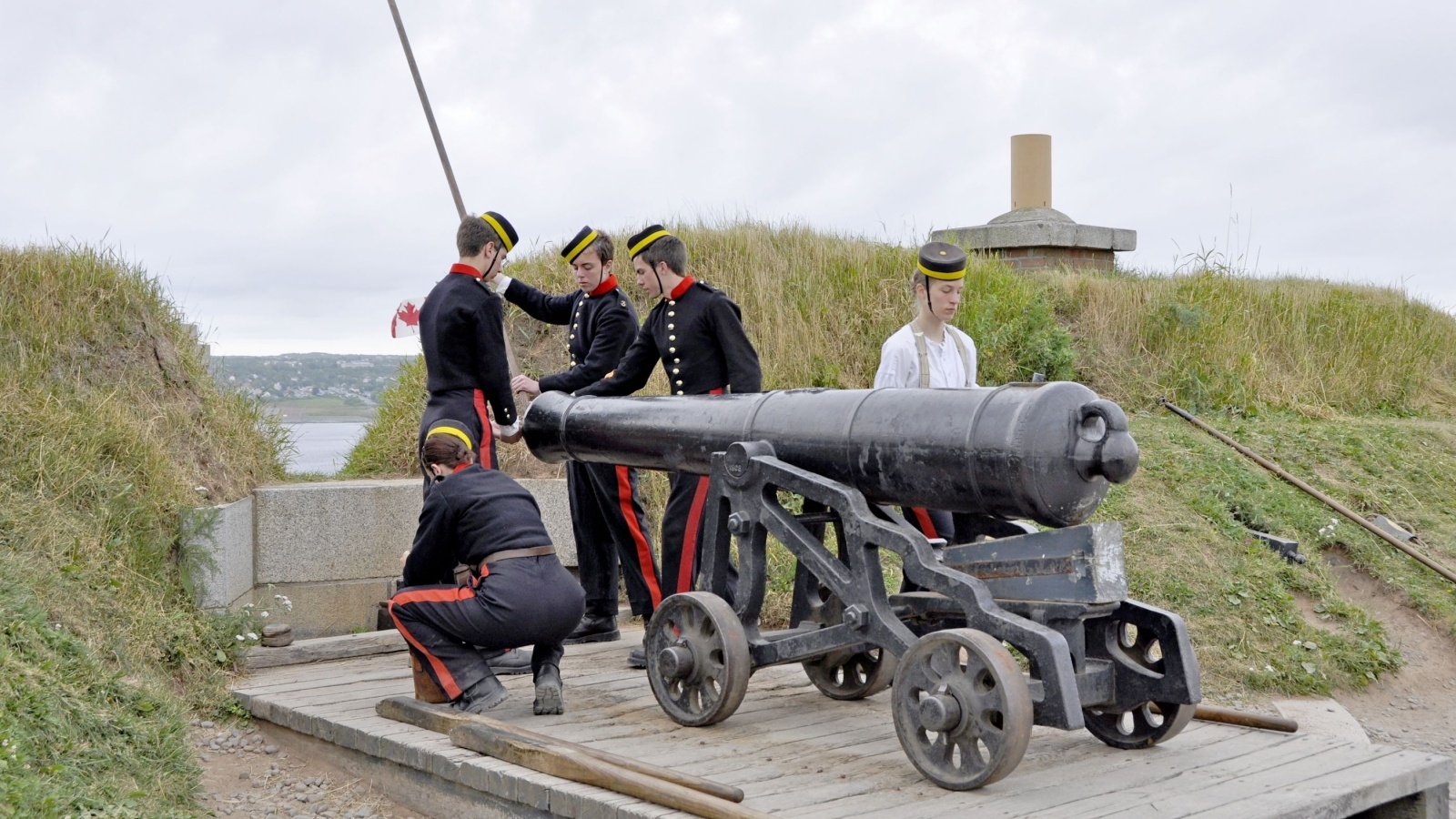 19 Canadian Tourist Traps Locals Warn You to Avoid