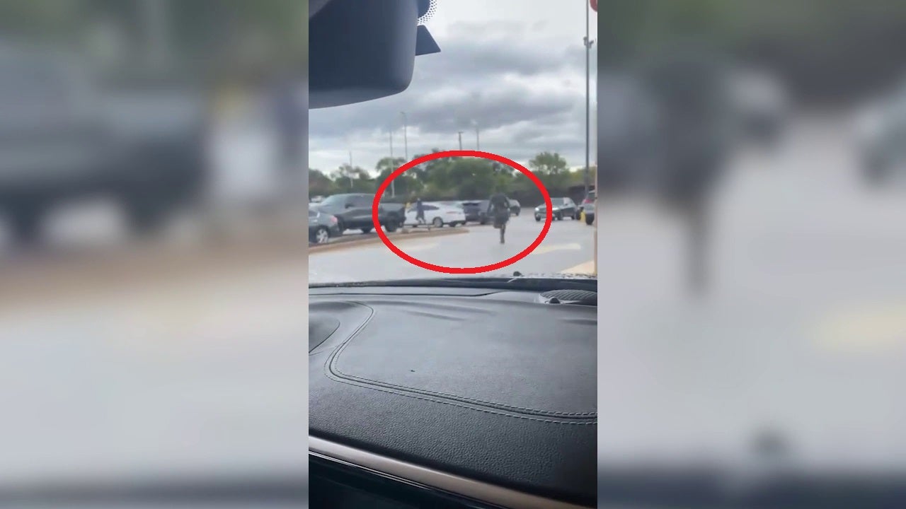 Video shows federal agents chase man outside Home Depot in Chicago Ridge