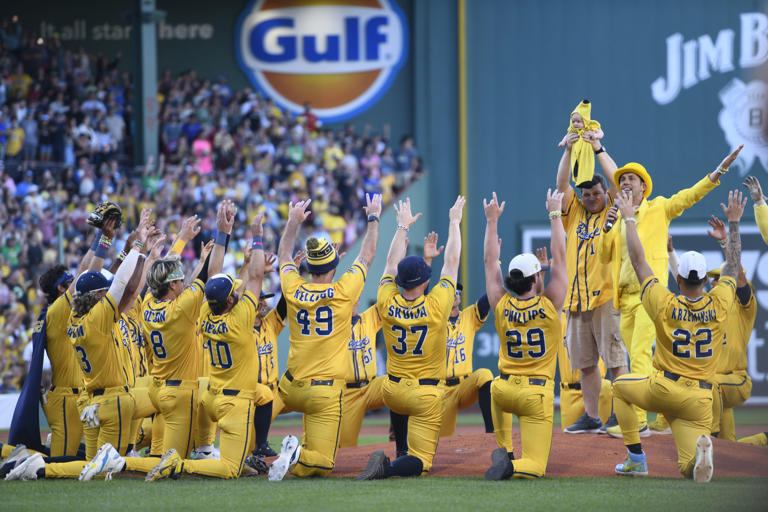 Savannah Bananas will return to Petco Park for a pair of games in 2026