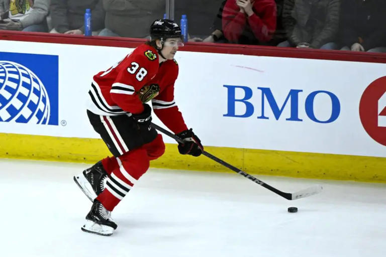 Chicago Blackhawks send Ethan Del Mastro to AHL Affiliate Rockford IceHogs